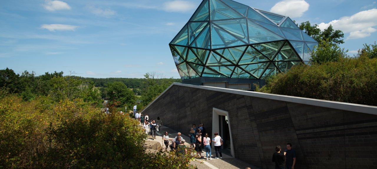 Mythoshalle auf der Loreley ist eröffnet | www.vg-loreley.de